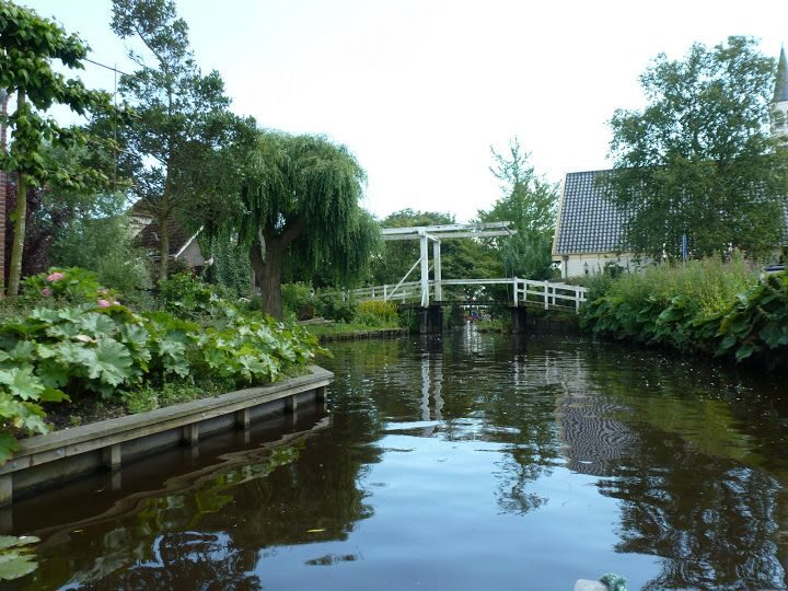 Amsterdam 5-Hour Guided Canoe Trip in the Wetlands - What Really Sets This Tour Apart