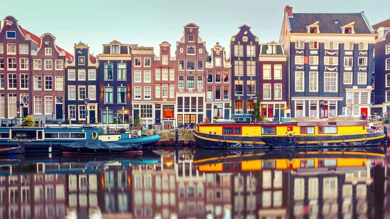 Amsterdam Audioguide - TravelMate app for your smartphone - Breakdown of the Itinerary and Key Points of Interest
