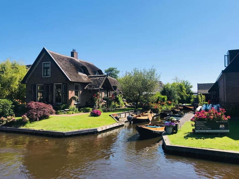 Amsterdam: Giethoorn, Afsluitdijk and Zaanse Schans Day Trip - Who Will Love This Tour?