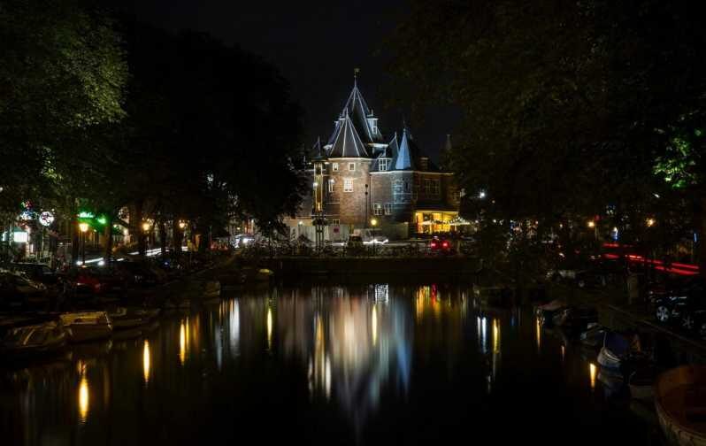 Amsterdam: Haunted History and Ghost Walking Tour - What to Expect During the Tour