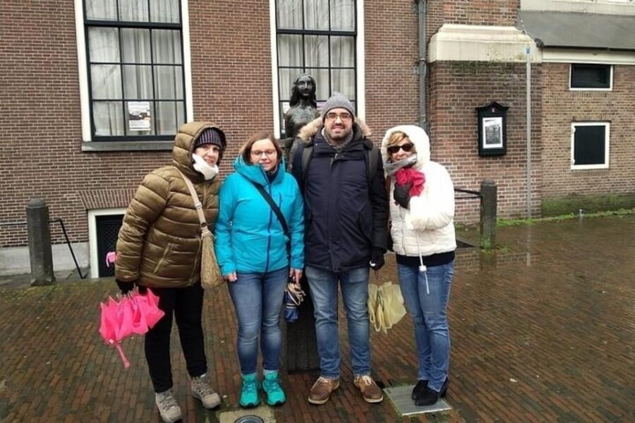 Amsterdam: Must-See Attractions Guided Walking Tour - The Itinerary in Detail