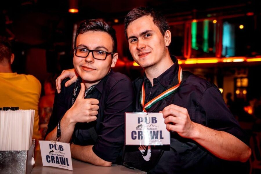 Amsterdam: Original Pub Crawl Party with VIP Entrance - An In-Depth Look at the Experience