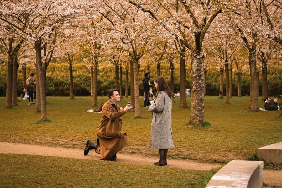 Amsterdam Photographer: Private Proposal Photoshoot Session - The Value of the Experience