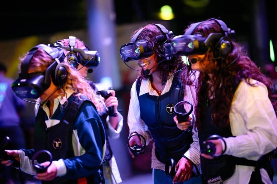 Amsterdam: Ultimate VR Experience: 60 minutes - The Practical Side: Pricing, Duration, and Accessibility