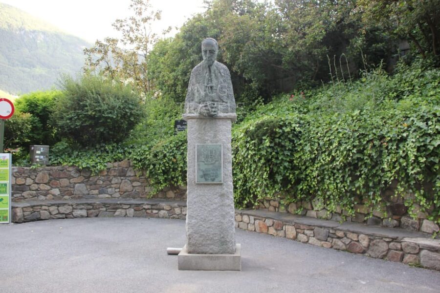 Andorra la Vella: Private tour of Old Town & Commercial Hub - FAQs