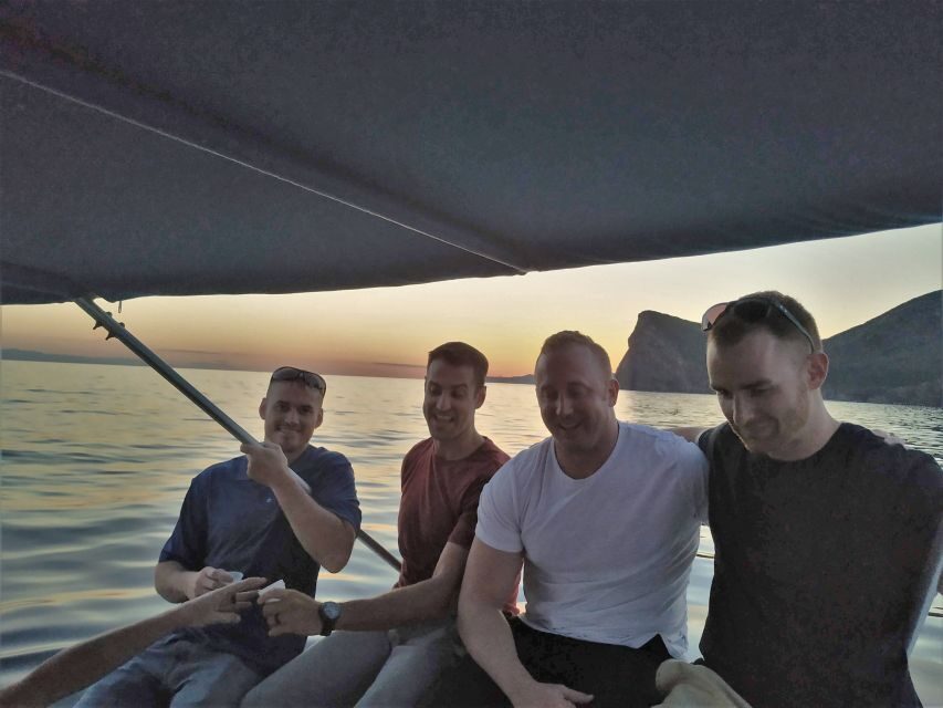 Angra do Heroísmo: Sunset Cruise with Local Drinks - FAQ