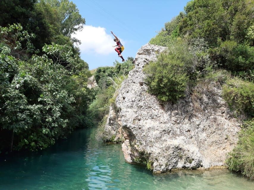 Anna: amazing water canyoning experience near Valencia - Transportation and Group Size