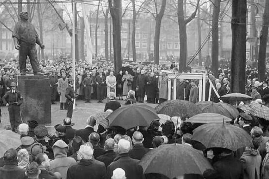 Anne Frank's Amsterdam Jewish History & WWII Exclusive Tour - Who Should Consider This Tour?