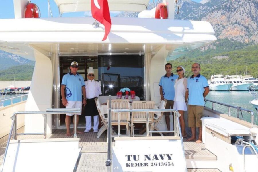 Antalya: Private Yacht Rental with Captain and Meal Onboard - An Authentic and Luxurious Escape