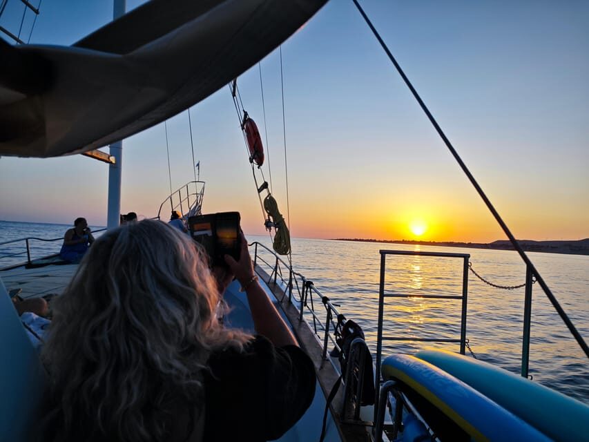 Argostoli: Sunset cruise with food & drinks - What to Expect from the Experience