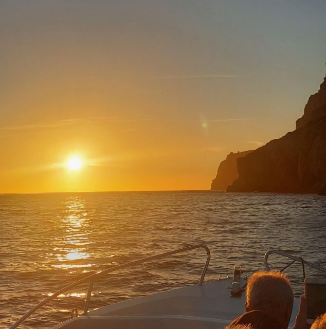 Arrábida Natural Park: sunset boat trip with regional drink. - FAQ