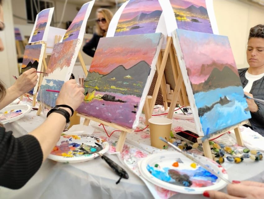 Art Workshop in Naples city centre with Aperitif - The Experience: What to Expect