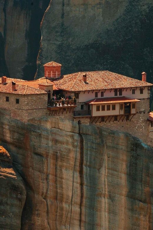 Athens : Delphi - Meteora - Thermopulae 2 day tour ! - What Makes This Tour Stand Out?