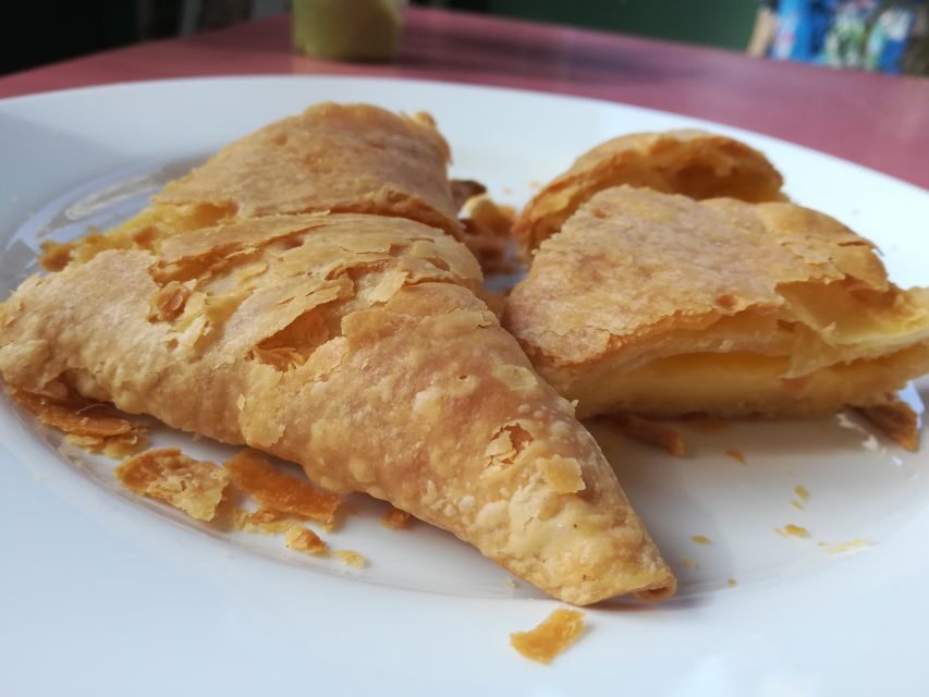 Athens: Gastronomic Vegan Group Walking Tour - The Itinerary: A Flavorful Exploration