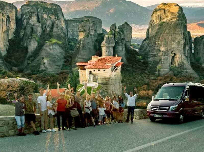 Athens: Meteora Monasteries Day Trip with Caves and Lunch - Detailed Itinerary Breakdown