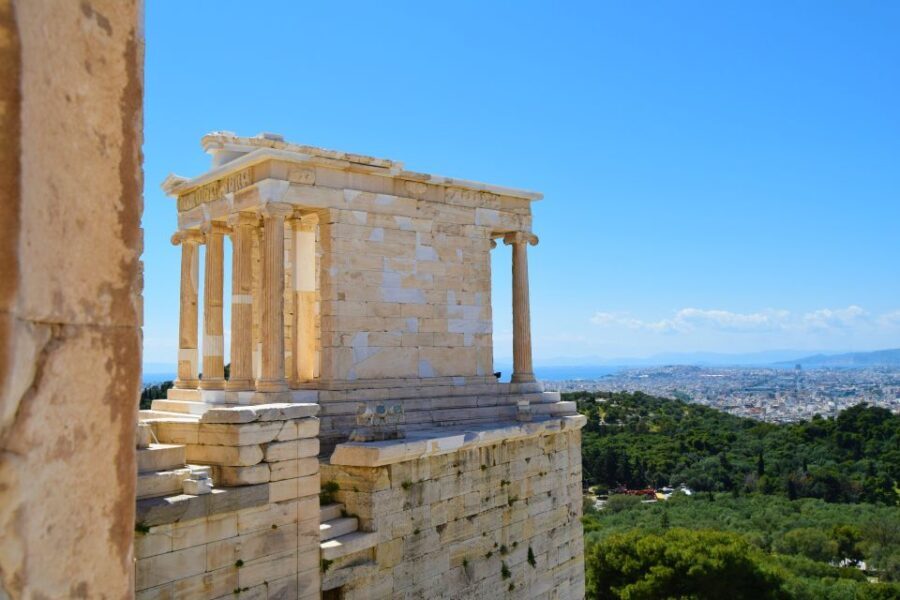 Athens: The Acropolis and Acropolis Museum Tour in German - Who Should Book This Tour?