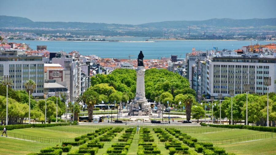 Bairro Explorations: Lisbon's Colorful Neighborhood Tour - Who Should Consider This Tour?