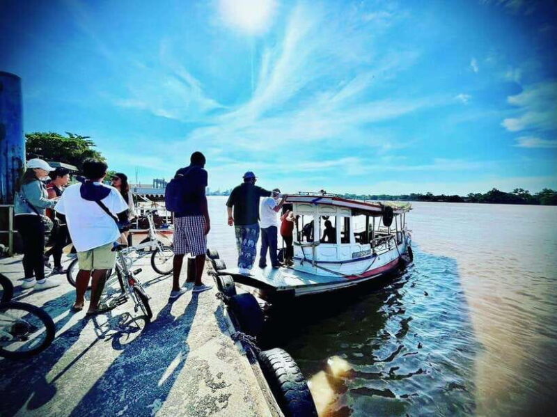 Bangkok: Green Oasis Guided Bike Tour with Boat Ride - Key Points