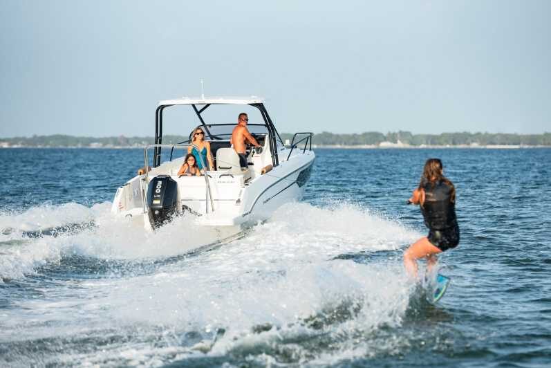 Barcelona: 4-hours Private Tour on a Motorboat - FAQs