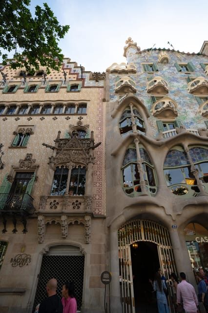 Barcelona Architecture Walking Tour With Casa Batlló Upgrade - Why this tour is worth considering