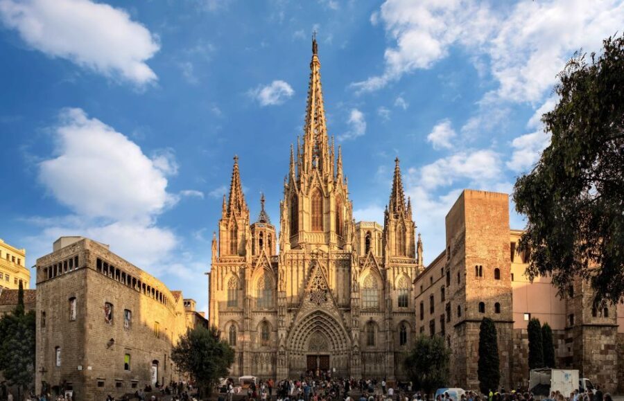 Barcelona: Barri Gotic Small Group Walking Tour - Why the Tour Works for Travelers
