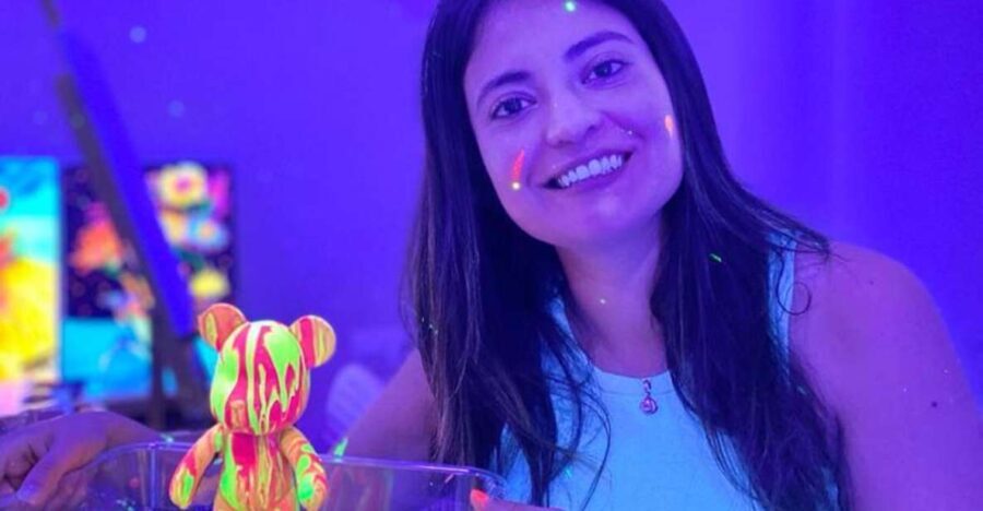 Barcelona: Bear-brick Fluorescent Painting | Wine and Art - What Is the Bear-brick Fluorescent Painting Experience?
