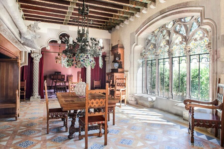 Barcelona: Casa Amatller Guided Visit with Chocolate Gift - The Interior and Its Artistic Highlights