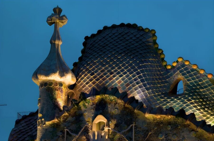 Barcelona: City Highlights Evening Walking Tour - What to Expect: A Detailed Breakdown of the Evening
