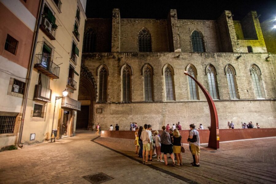 Barcelona: Dark History Night Walking Tour - What to Expect on the Tour
