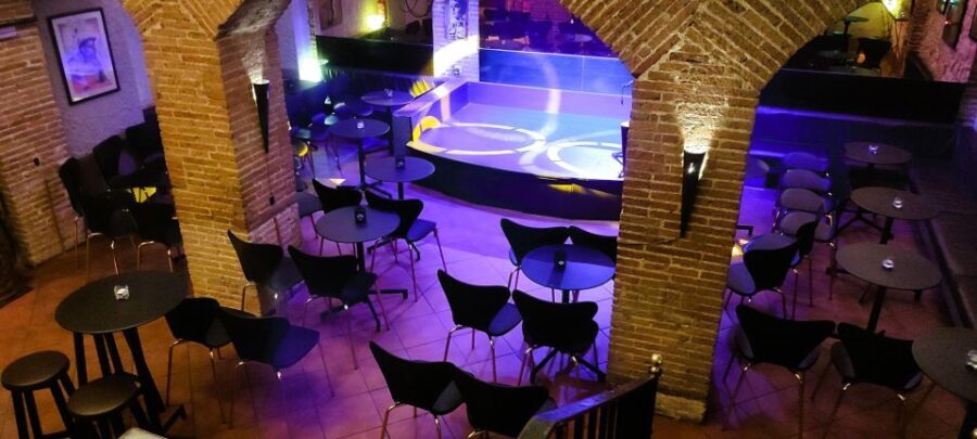 Barcelona: Exclusive Flamenco Show at El Paraigua with Drink - Deep Dive into the Experience