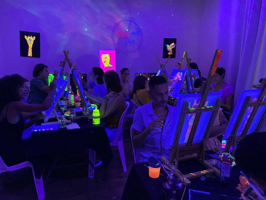 Barcelona: Fluorescent Paint and Wine Workshop - Who Will Love This Experience?