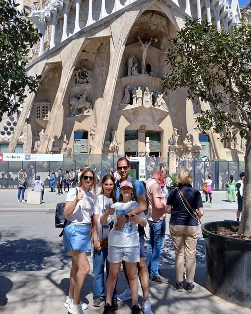Barcelona: Gaudís Masterpieces and Modernism Private Tour - The Practicalities: What’s Included and What to Expect