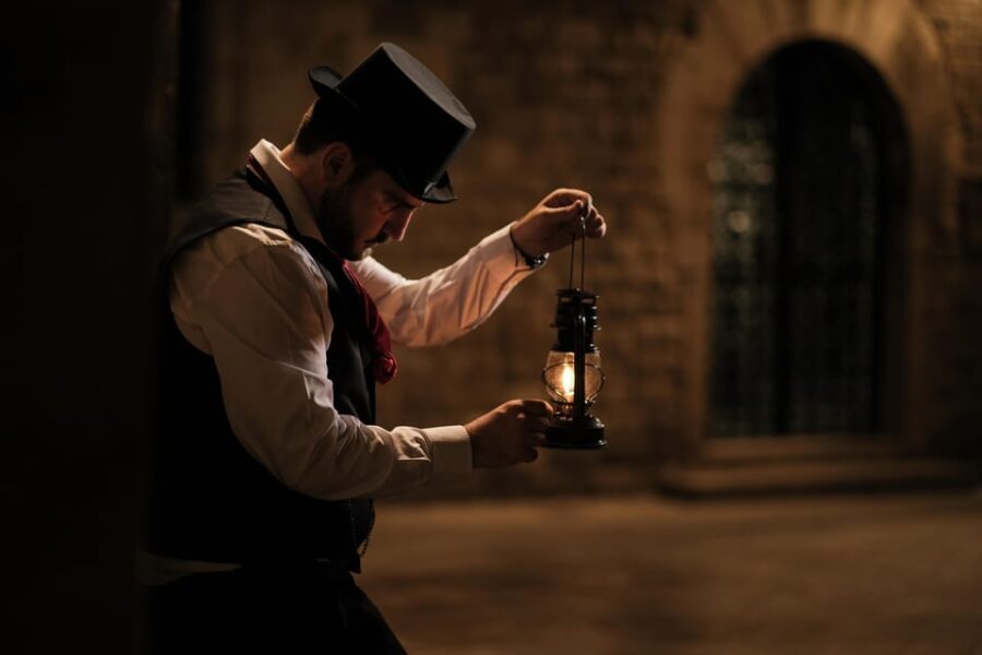 Barcelona: Gothic Quarter Night Walk Mysteries and Legends - The Itinerary Breakdown