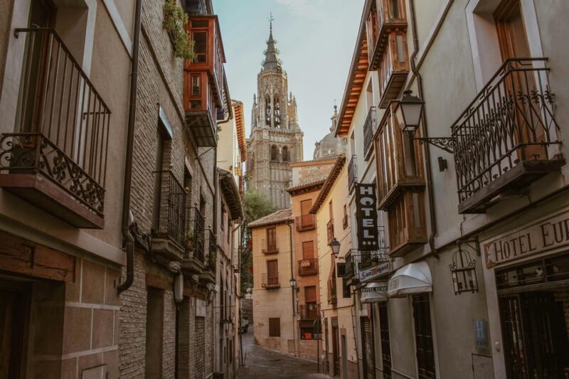 Barcelona: Guided tour e-bike Barcelona historical and modernist Barcelona - Who Will Love This Tour?