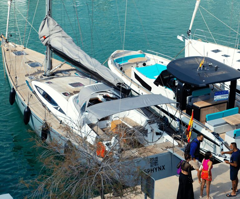 Barcelona: Luxury Yacht Private Sailing Tour - Itinerary and Experience Breakdown