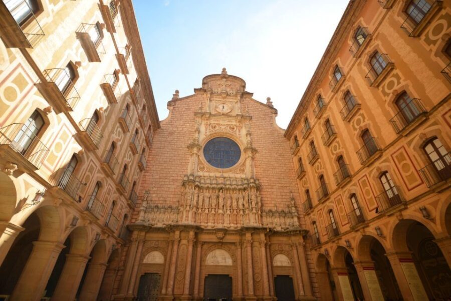 Barcelona: Montserrat & Sagrada Familia Guided Tour - Why This Tour Offers Good Value