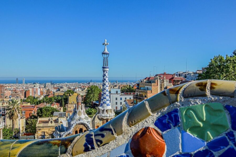 Barcelona: Park Güell Guided Tour with Fast-Track Access - What to Expect from the Tour