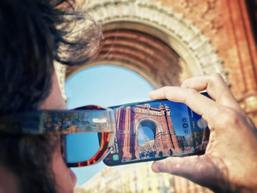 Barcelona: Phone Photography Tips & Tricks - Park & Old Town - Itinerary Breakdown