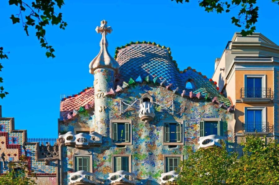 Barcelona: Private Tour of Casa Batllo with Reserved Access - The Value of This Tour