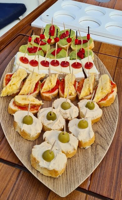 Barcelona: Sailing Tour with Spanish Tapas and Drinks - Who Should Book This Tour?