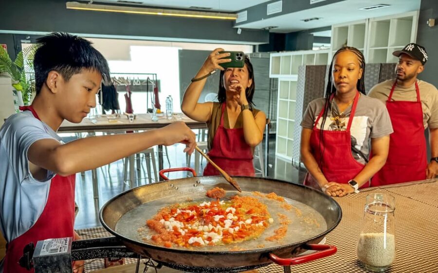 Barcelona: Seafood Paella Maestro & Tapas & Sangria - The Practical Details: What You Need to Know