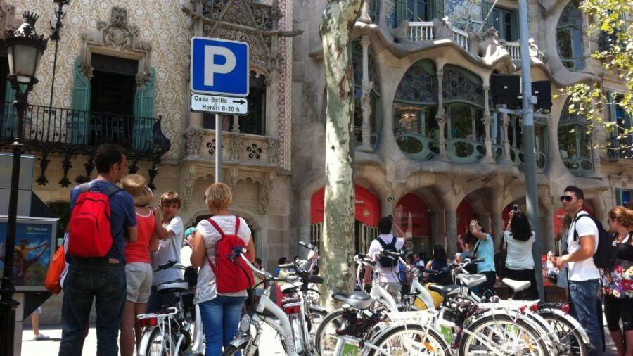 Barcelona: Small Group or Private Bike Tour - Practical Details and Considerations