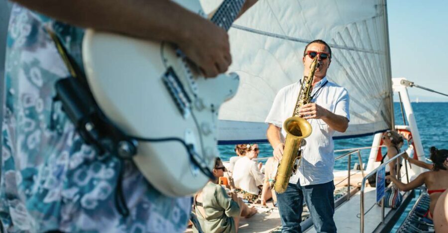 Barcelona: Sunset Catamaran Cruise with Live Music - A Detailed Look at the Catamaran Sunset Cruise