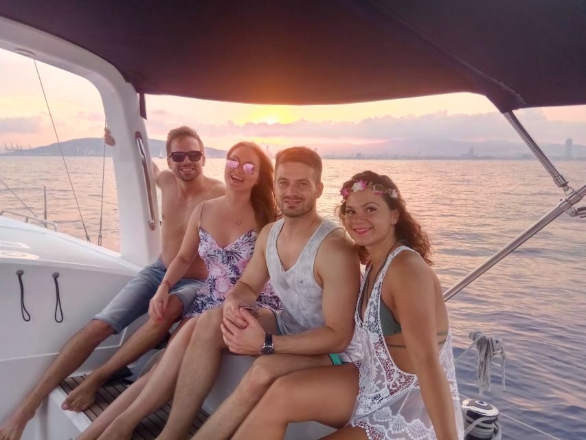 Barcelona: Sunset Sailing Tour with Open Bar & Snacks - Drinks, Snacks, and the Value of Amenities