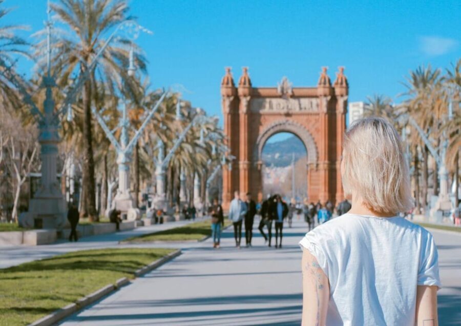 Barcelona Walking Tour 3 hours - A Closer Look at the Itinerary