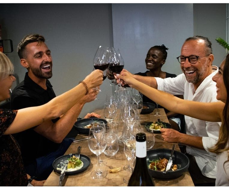 Barcelona: Wine Tasting and Tapas 5-Course Pairing Dinner - What to Expect from the Experience