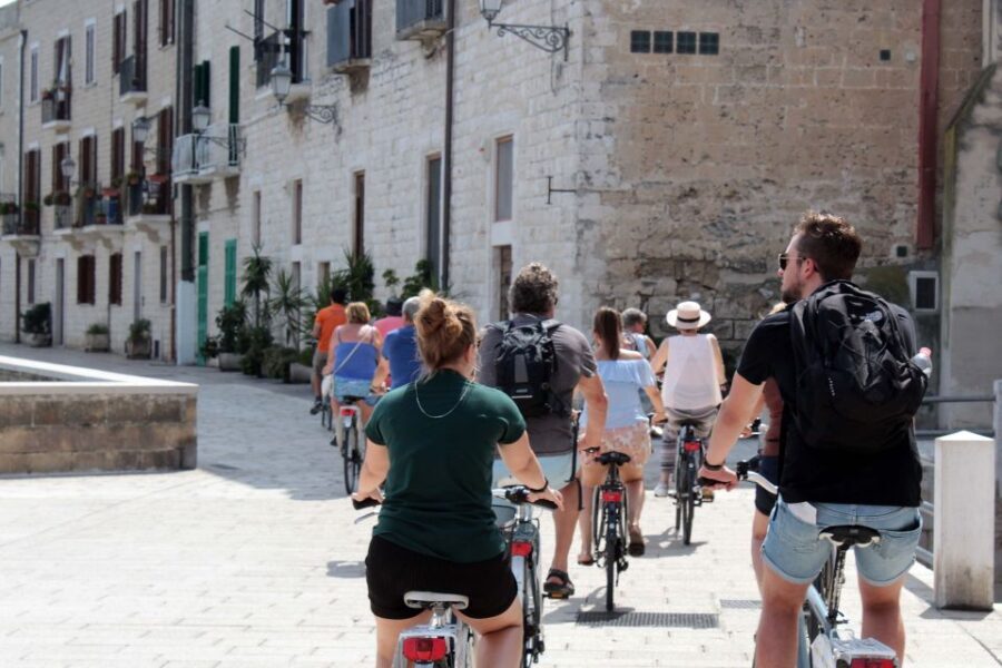 Bari: City Highlights Guided Bike Tour - Exploring Bari on Two Wheels: The Itinerary in Detail