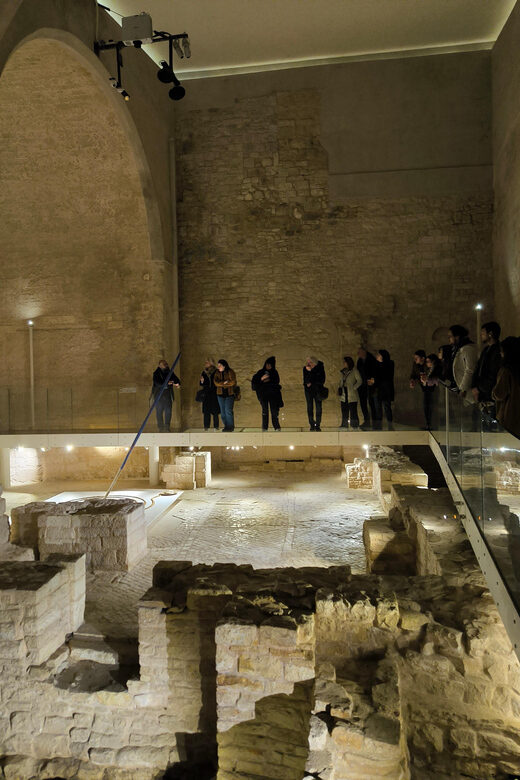 Bari: Guided Tour with archaeologist - A Closer Look at the Experience