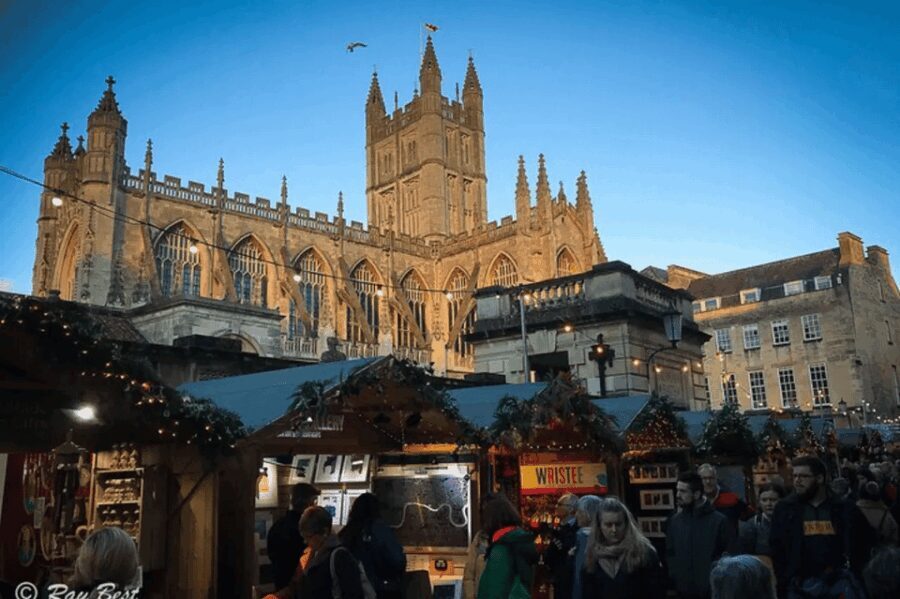 Bath: Christmas Market and City Highlights Walking Tour - Exploring the Bath Highlights on Foot