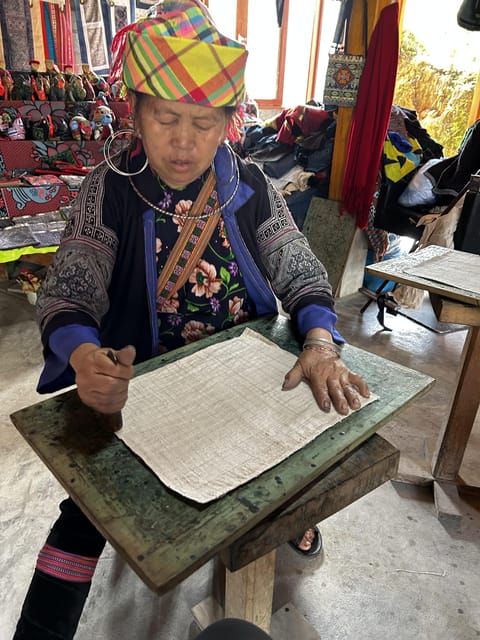 Batik, Indigo Dyeing and Embroidery Day tour - Key Points